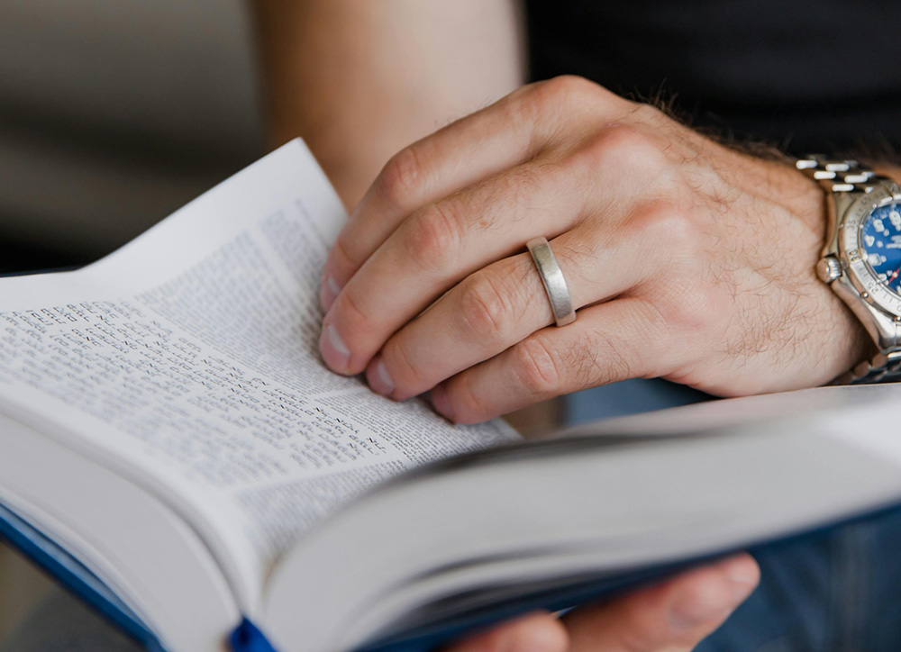New professor with a focus on boys’ and men’s reading practices ...