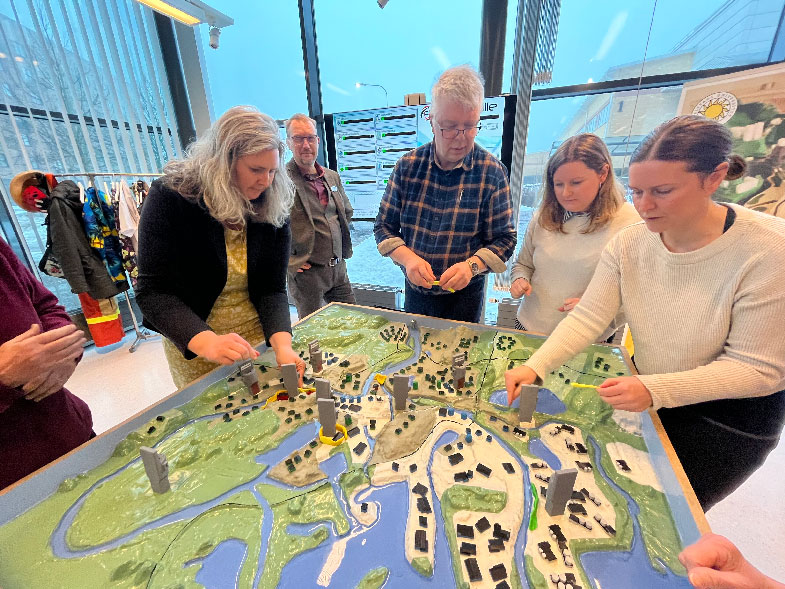 POLITIKER FICK INSIKTER OCH INSPRIRERADES I RISKLAB® | Karlstads universitet